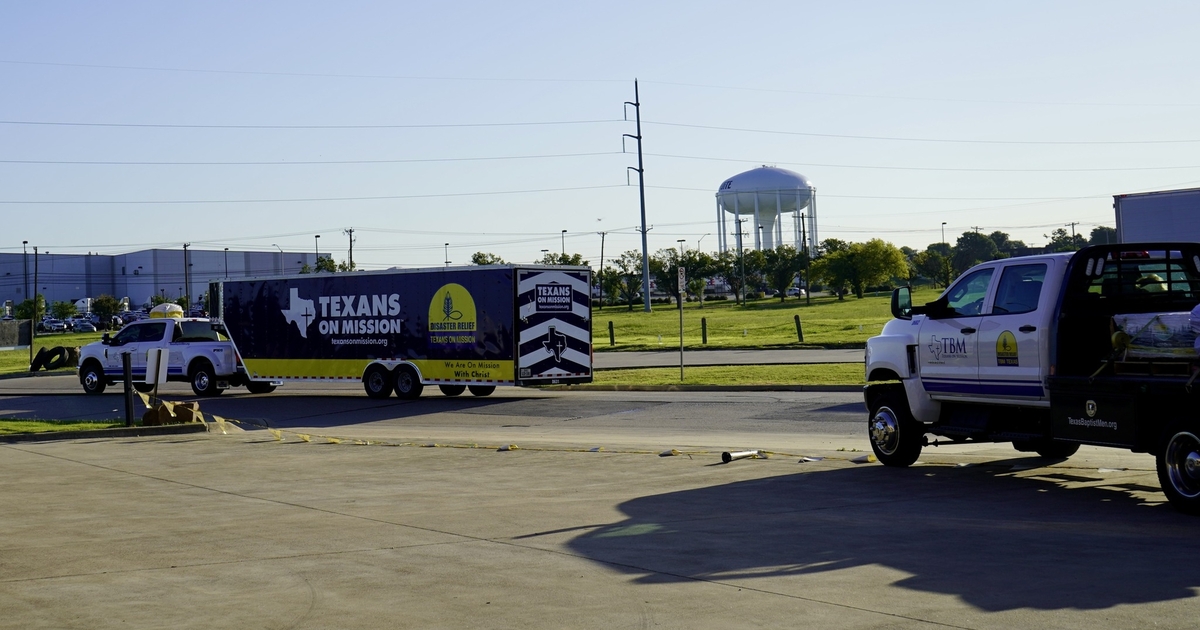 Texans On Mission Helping In Houston - KCBI