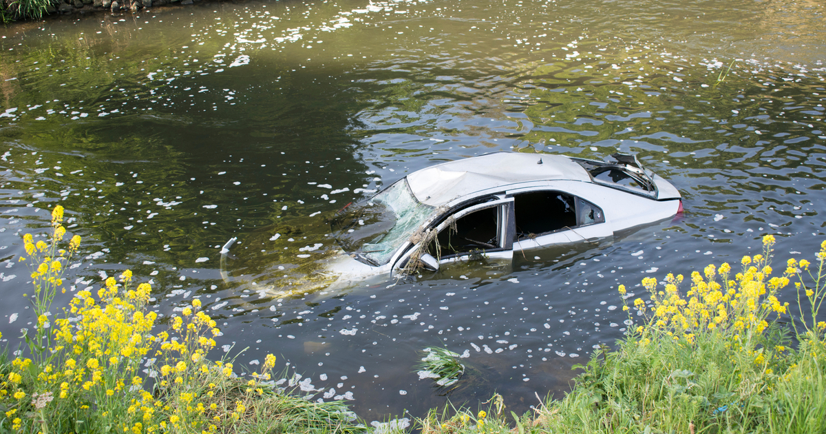 Five College Girls Rescue a Family From Sinking Car - KCBI